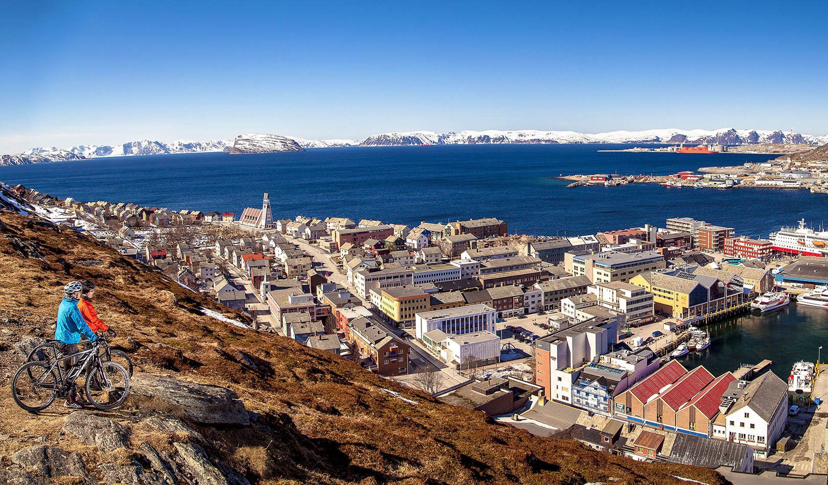 Fly to Hammerfest | Widerøe