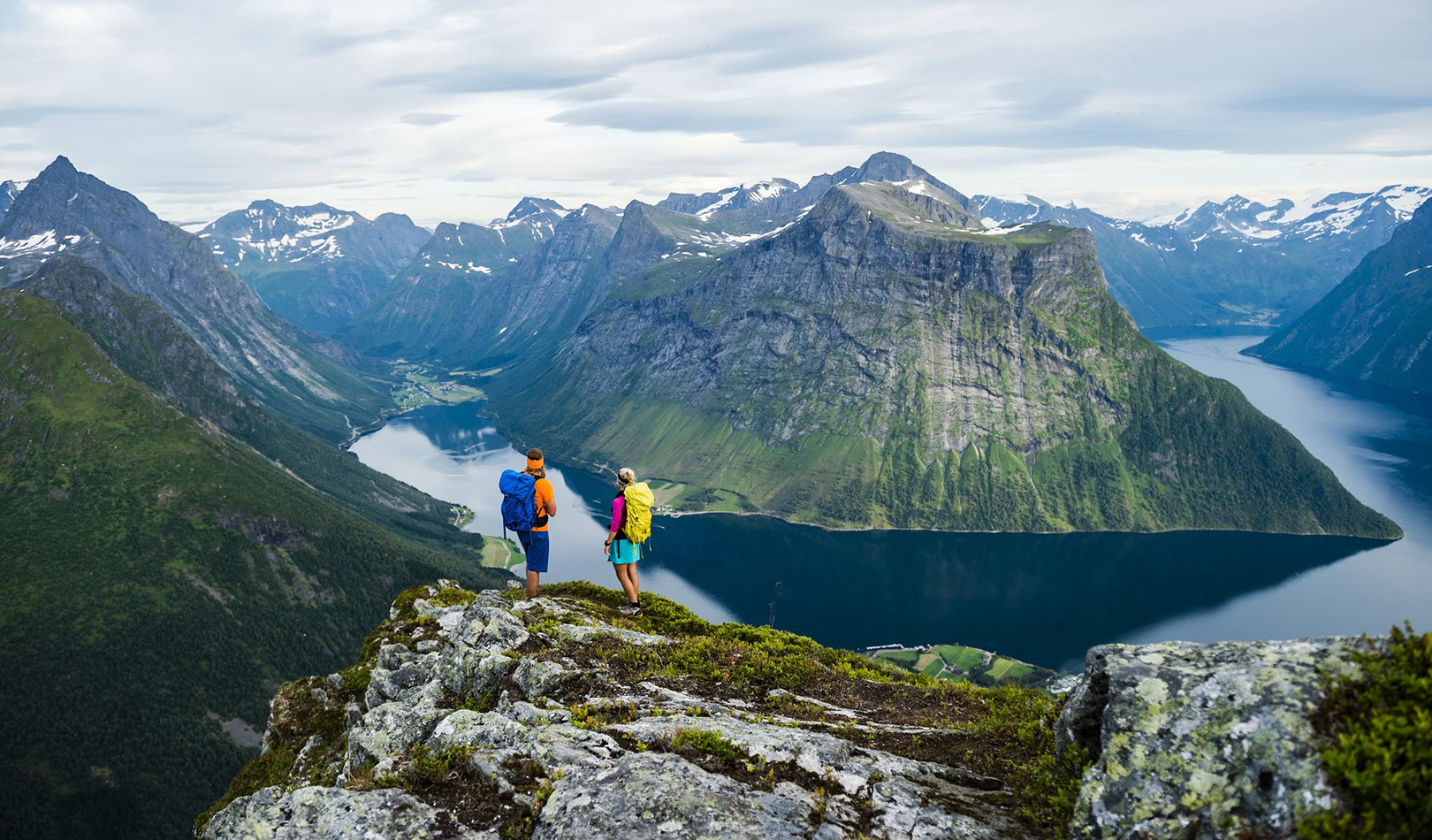 Billige flybilletter til Ørsta/volda | Bestill i dag! | Widerøe